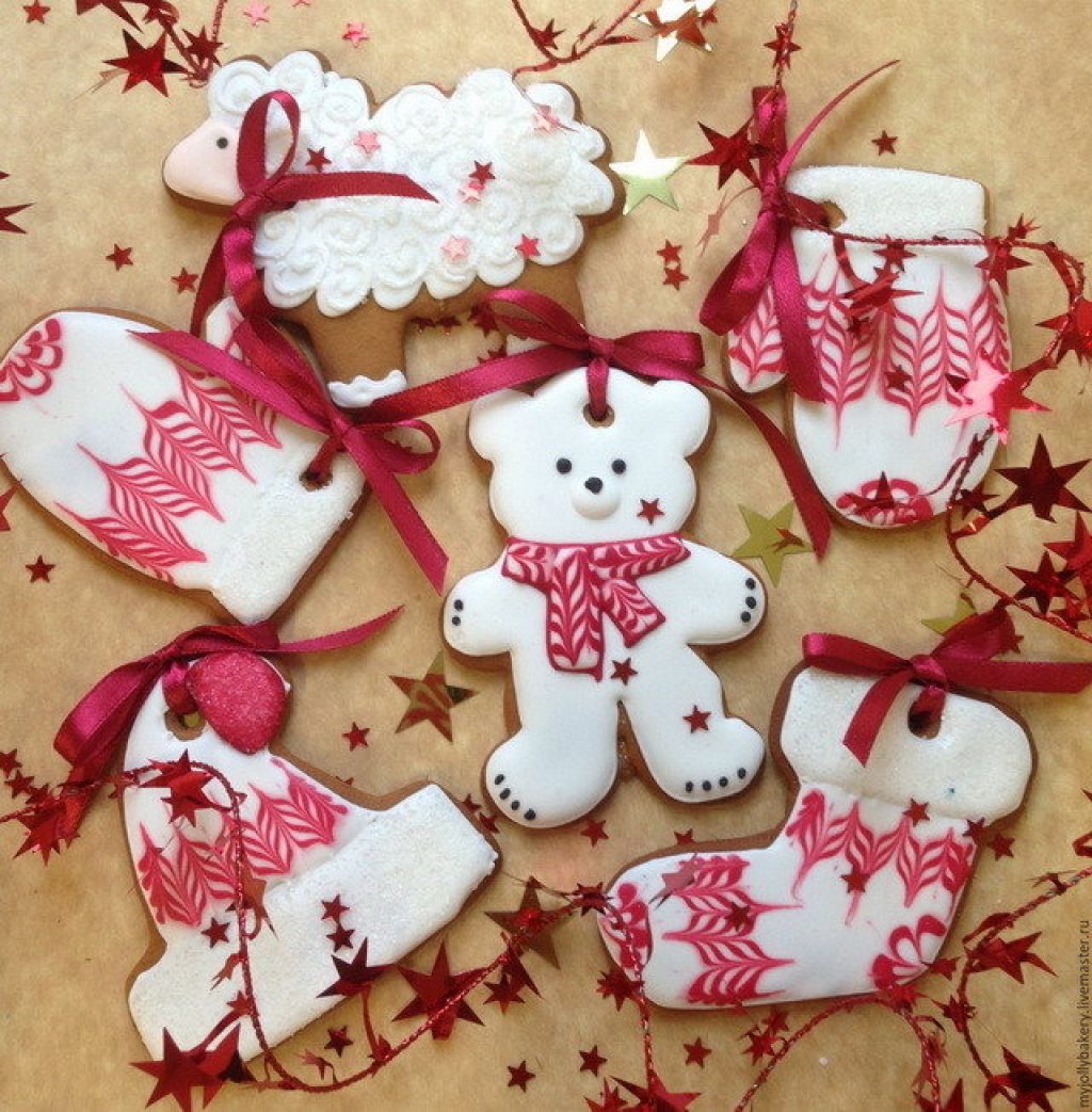 Новогоднее печенье (65 фото) Имбирное печенье. Расписные елки и снежинки
